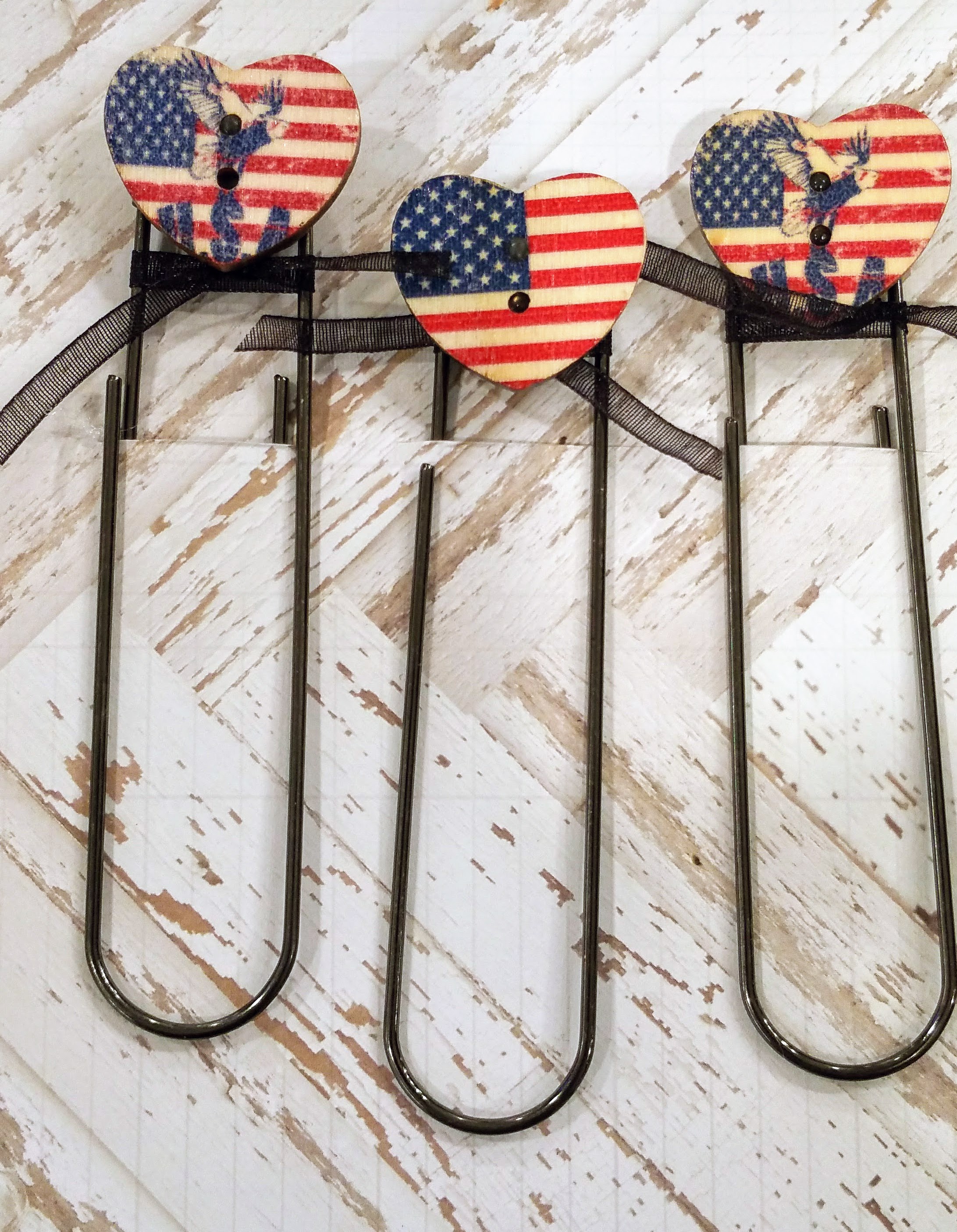 US Flag Heart Jumbo Paperclip - Jest For Fun Crafts